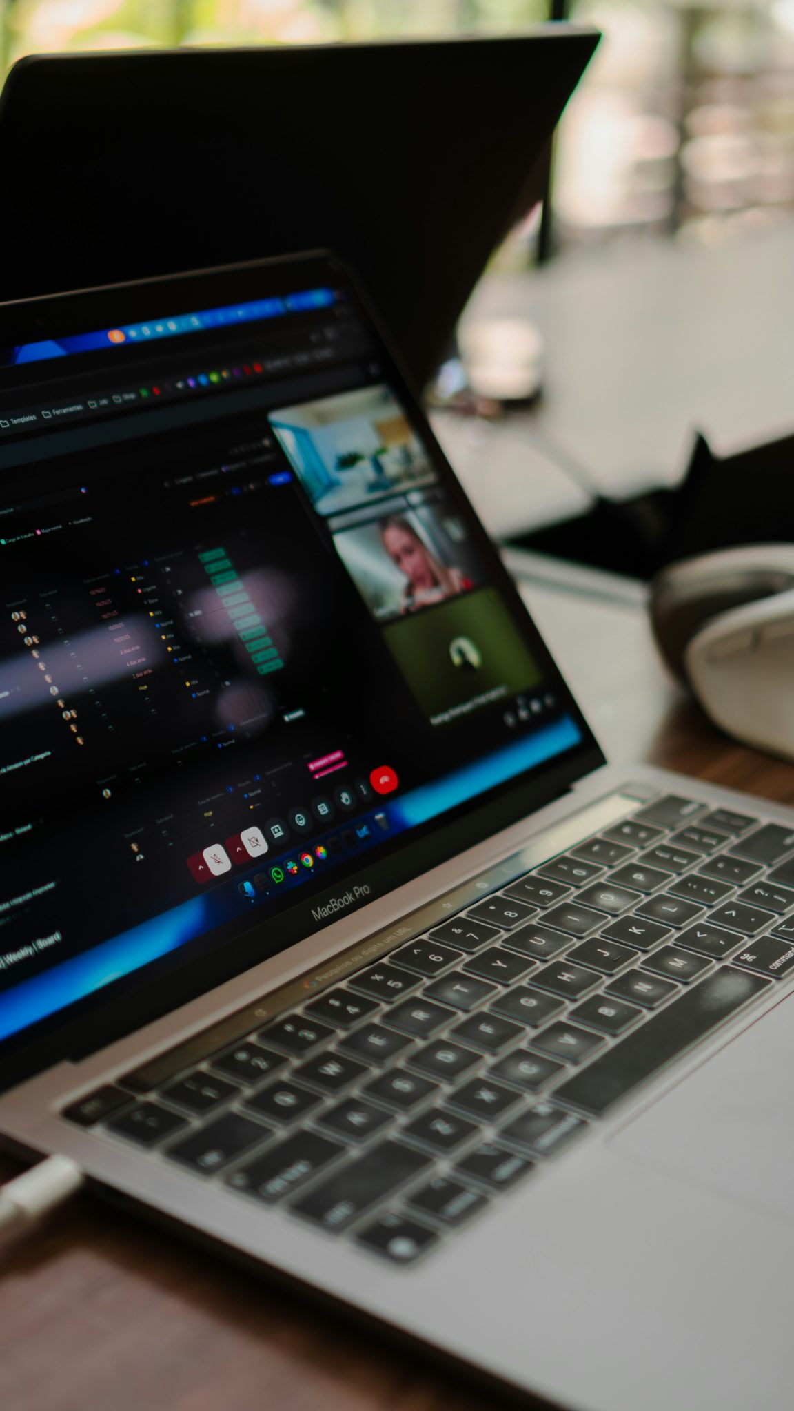 Comunicación Virtual: Definición, Tipos y Uso Actual