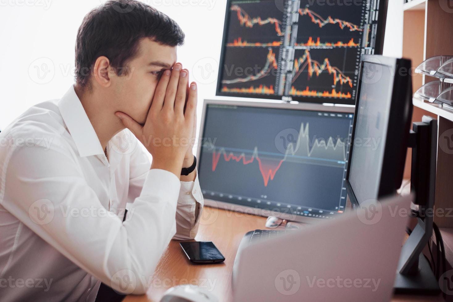 Corredor de Bolsa: Asesoría e Inversiones Expertas