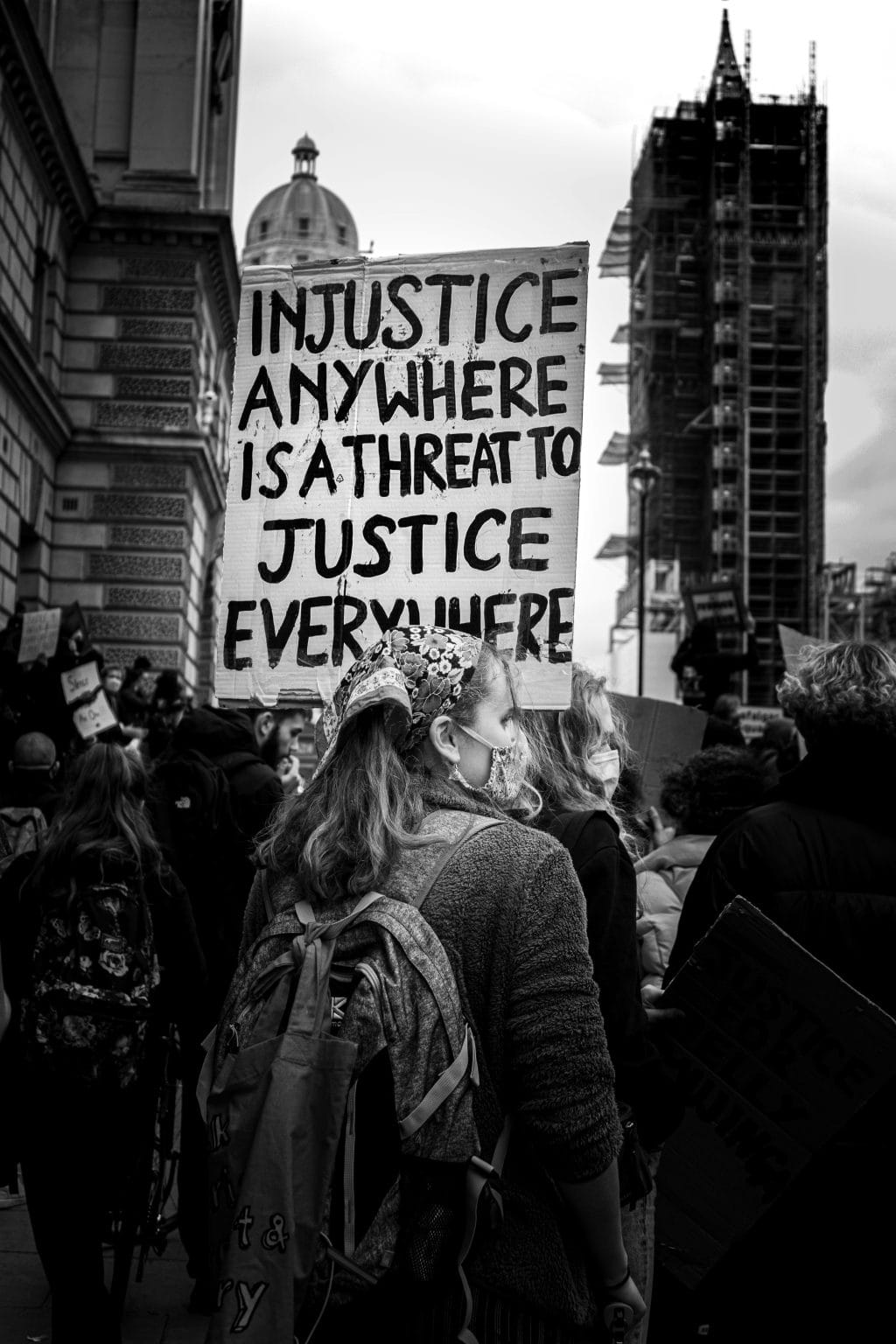 Injusticia: Definición, Historia y Simbolismo